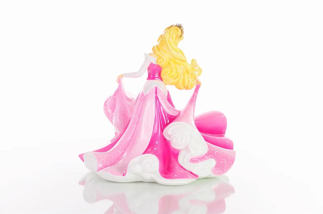 Disney Figurines: Collectible Characters & Magical Keepsakes – English ...